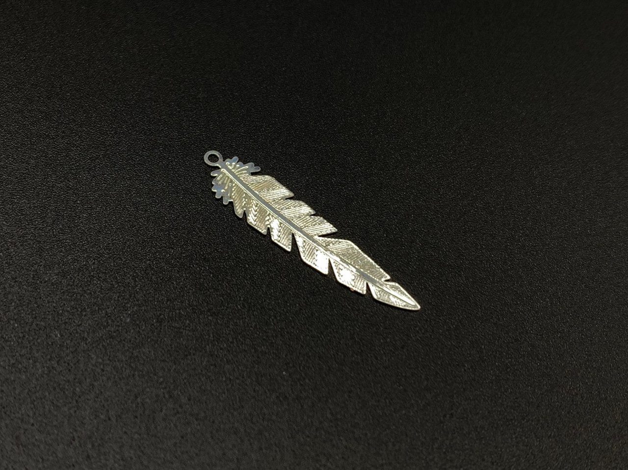 Металлические изделия. Перо. Цвет "серебро". 35х8мм | WOODMINIATURE